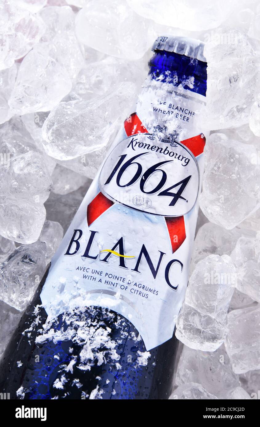 Beer label newcastle hi-res stock photography and images - Alamy