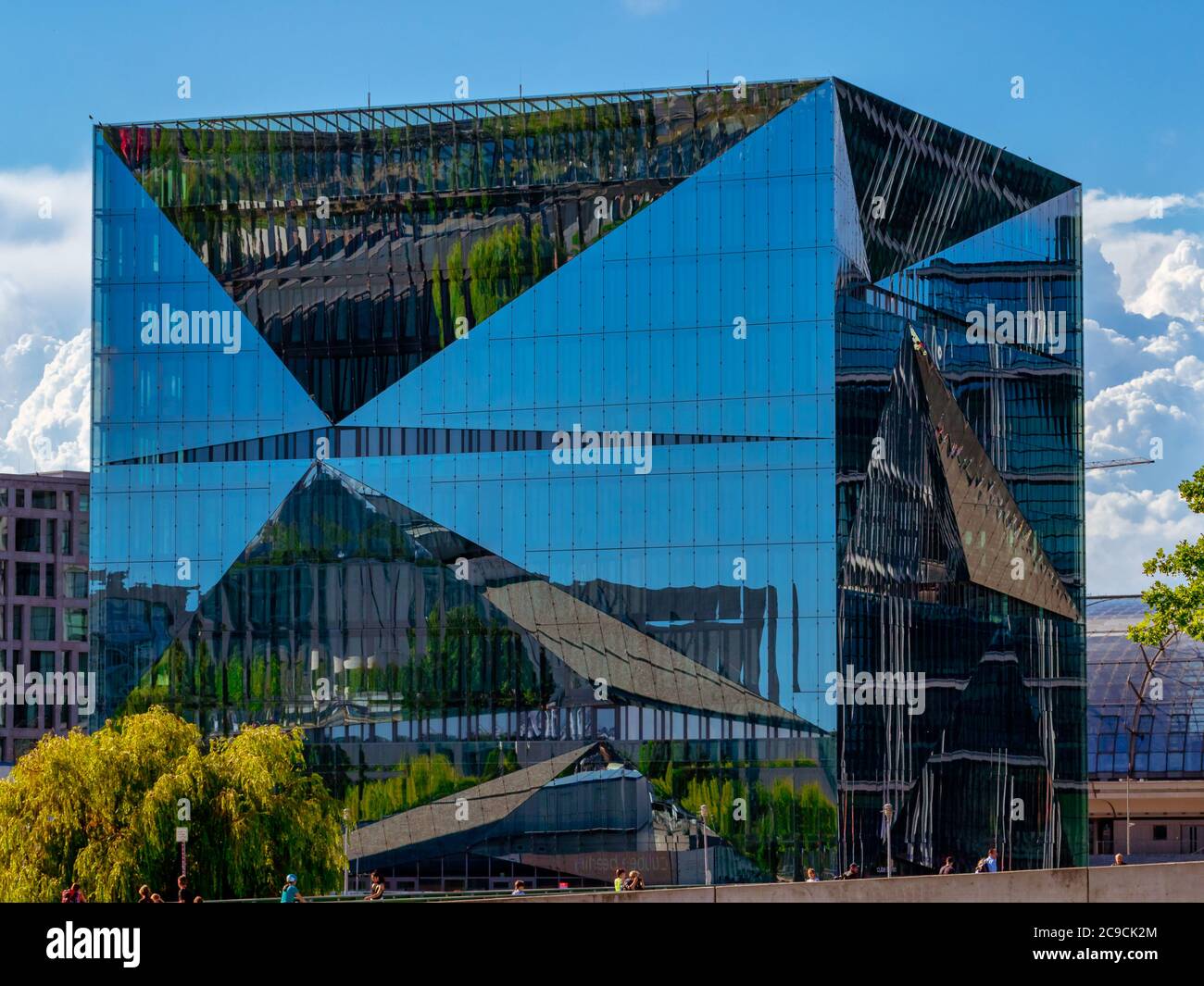 Cube berlin hi-res stock photography and images - Alamy
