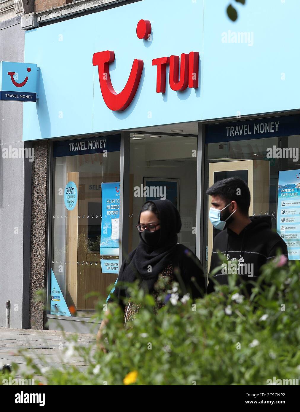 The TUI Store in Oldham as the travel company are to close nearly a ...