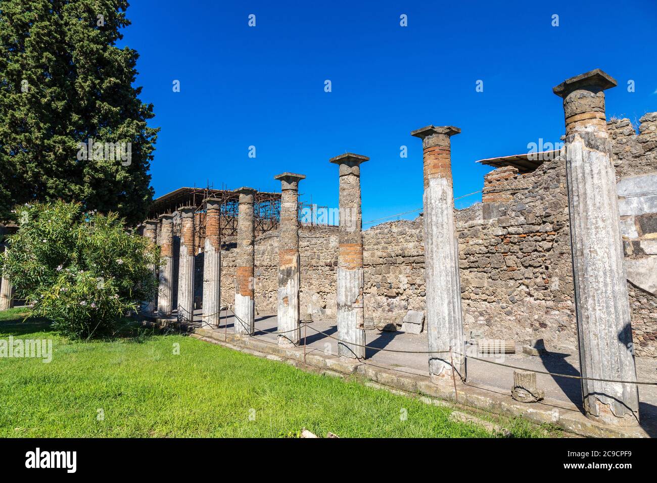 Pompeii city destroyed in 79BC by the eruption of Mount Vesuvius Stock ...