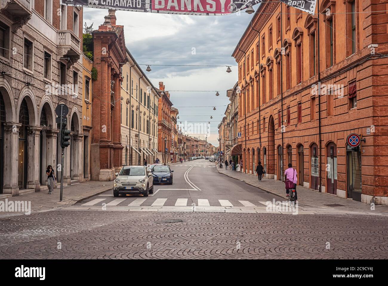 Ferrara street traffic Stock Photo - Alamy