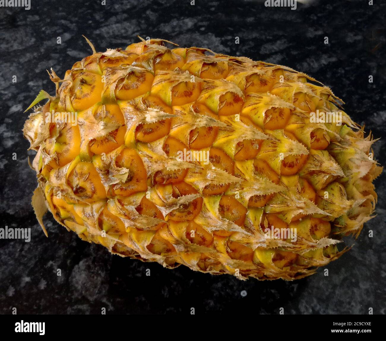 Whole pineapple hi-res stock photography and images - Alamy