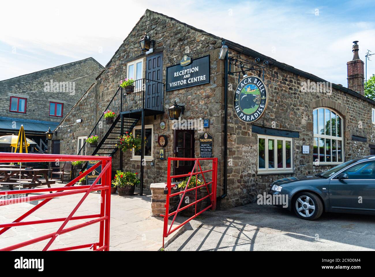 Peculier Pub High Resolution Stock Photography and Images - Alamy