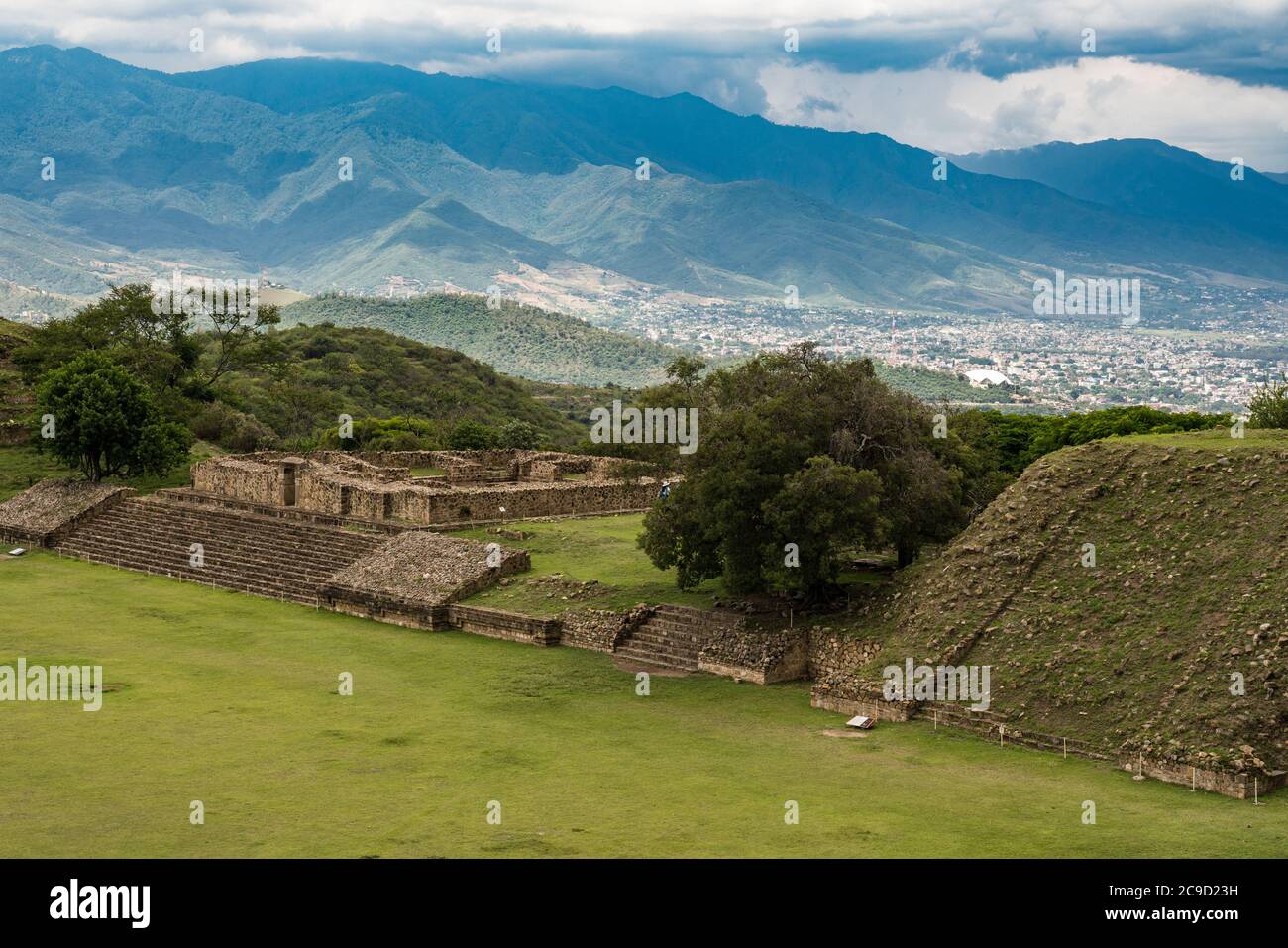 Platform mound building culture hi-res stock photography and images - Alamy