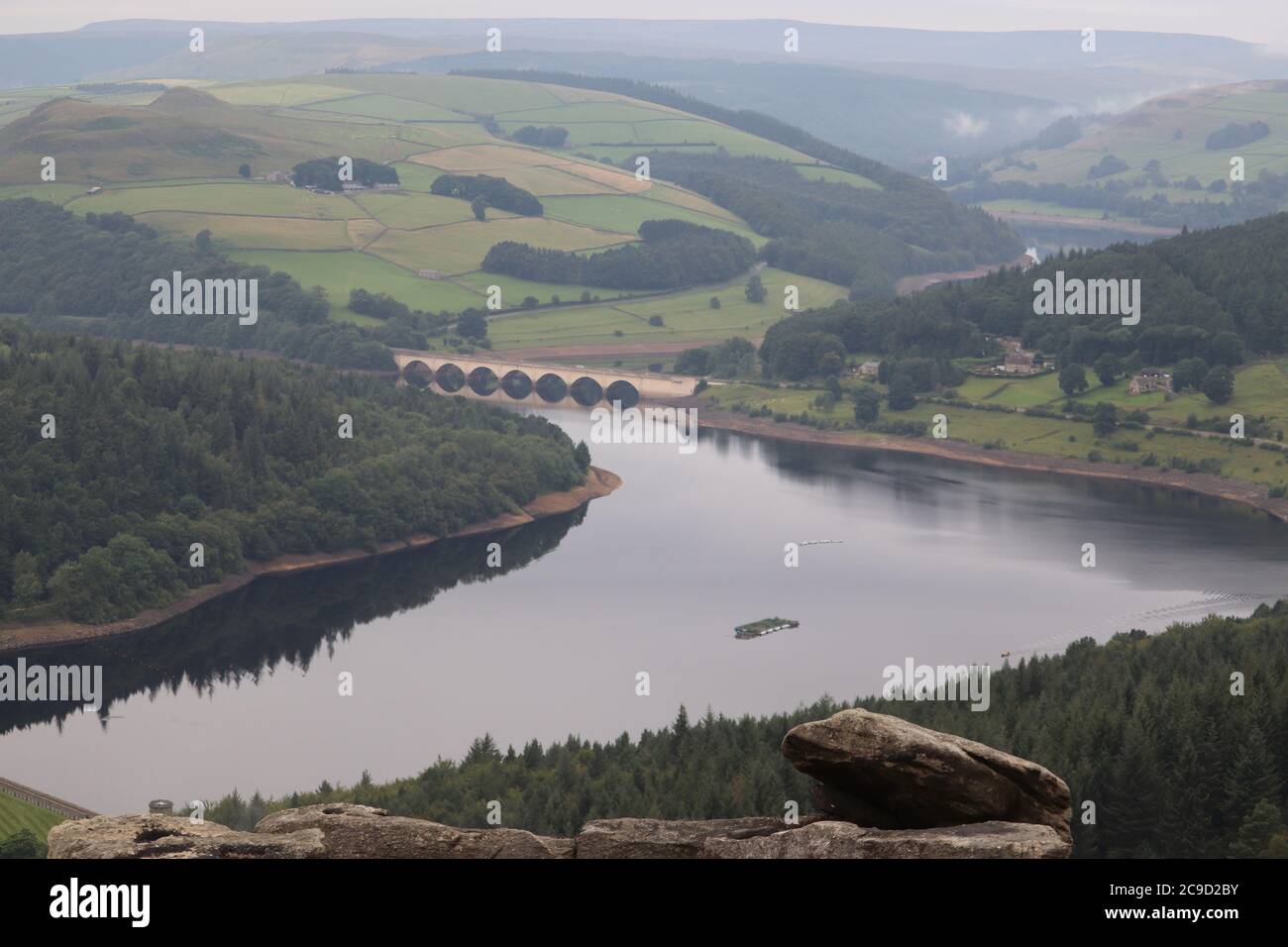 THE LADY BOWER RESERVOIR ROAD BRIDGE IN THE UPPER DERWENT VALLEY,PEAK ...
