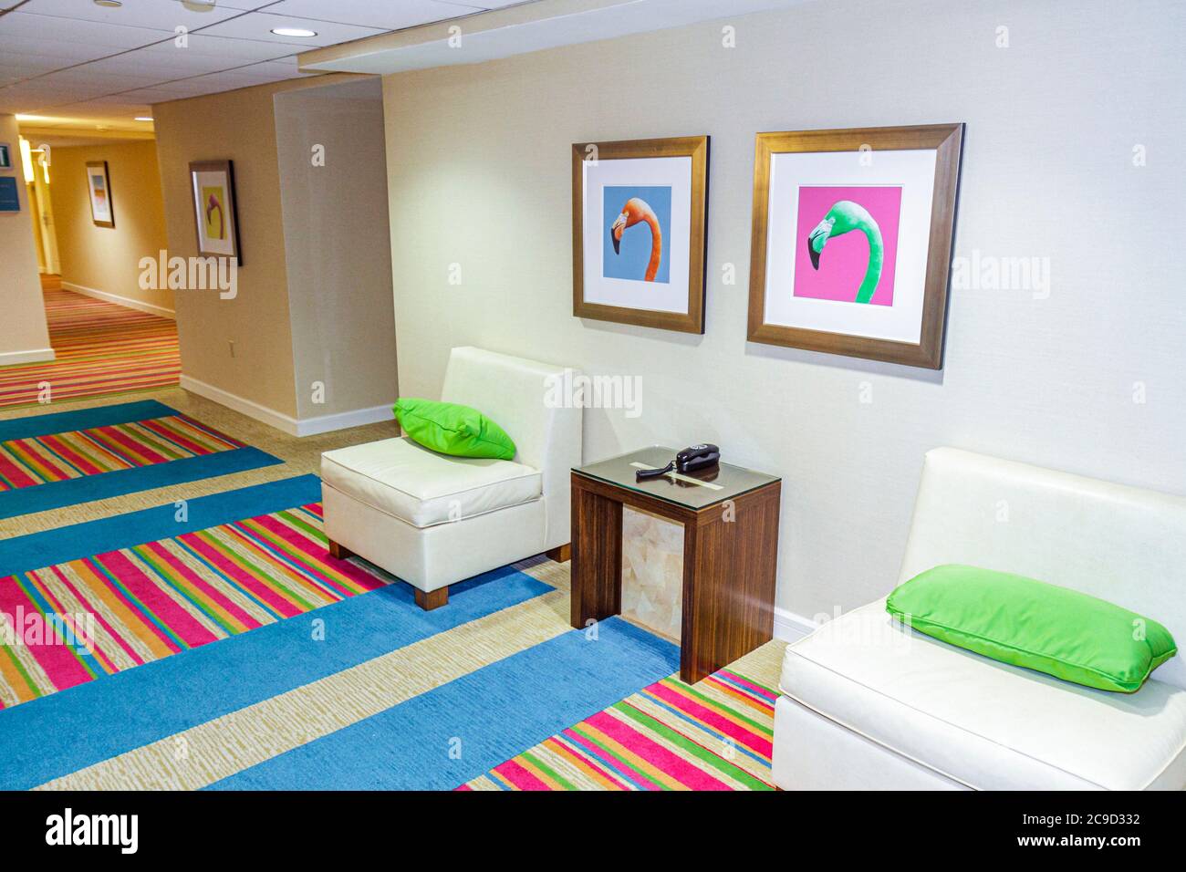 Hyatt regency hotel lobby hi-res stock photography and images - Alamy