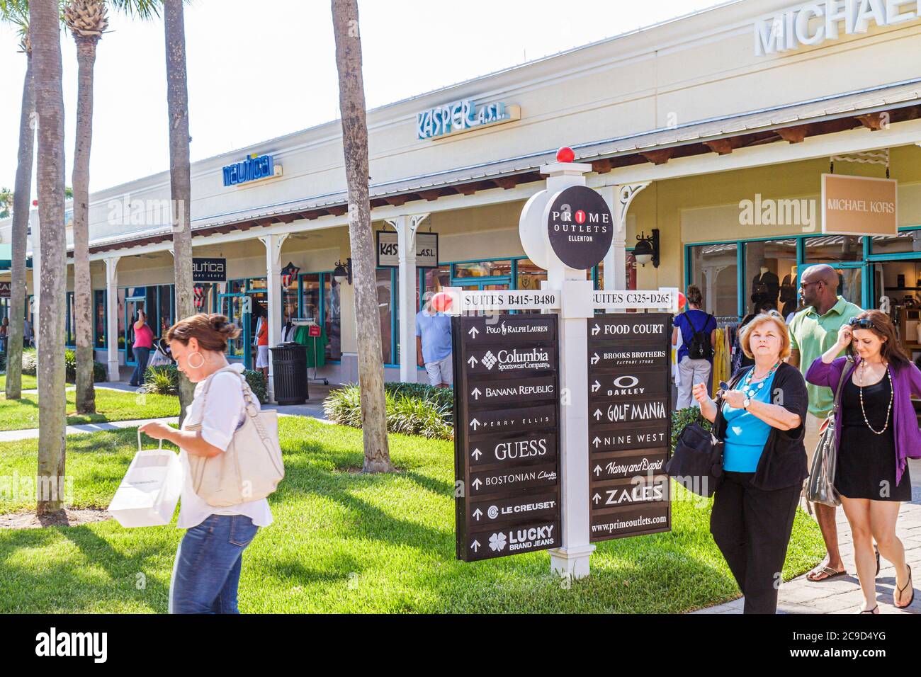 Prime retail outlets hi-res stock photography and images - Alamy