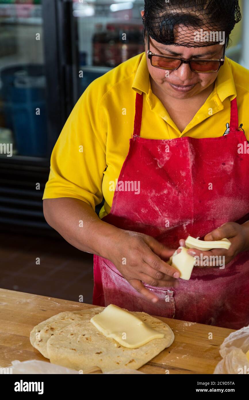Fast food restaurant worker hi-res stock photography and images - Alamy