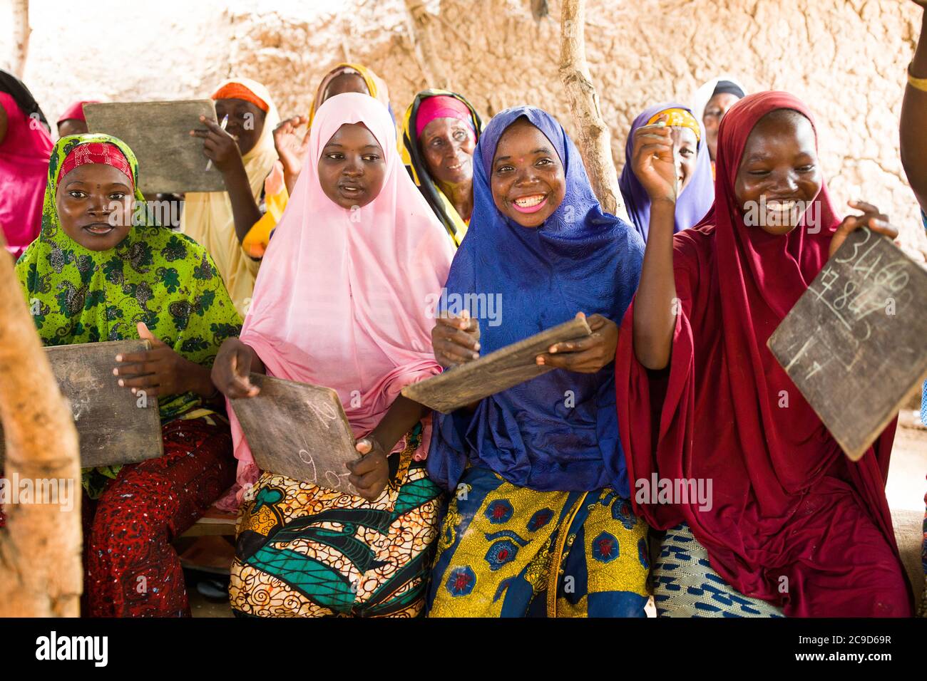 Muslim burka classroom hi-res stock photography and images - Alamy