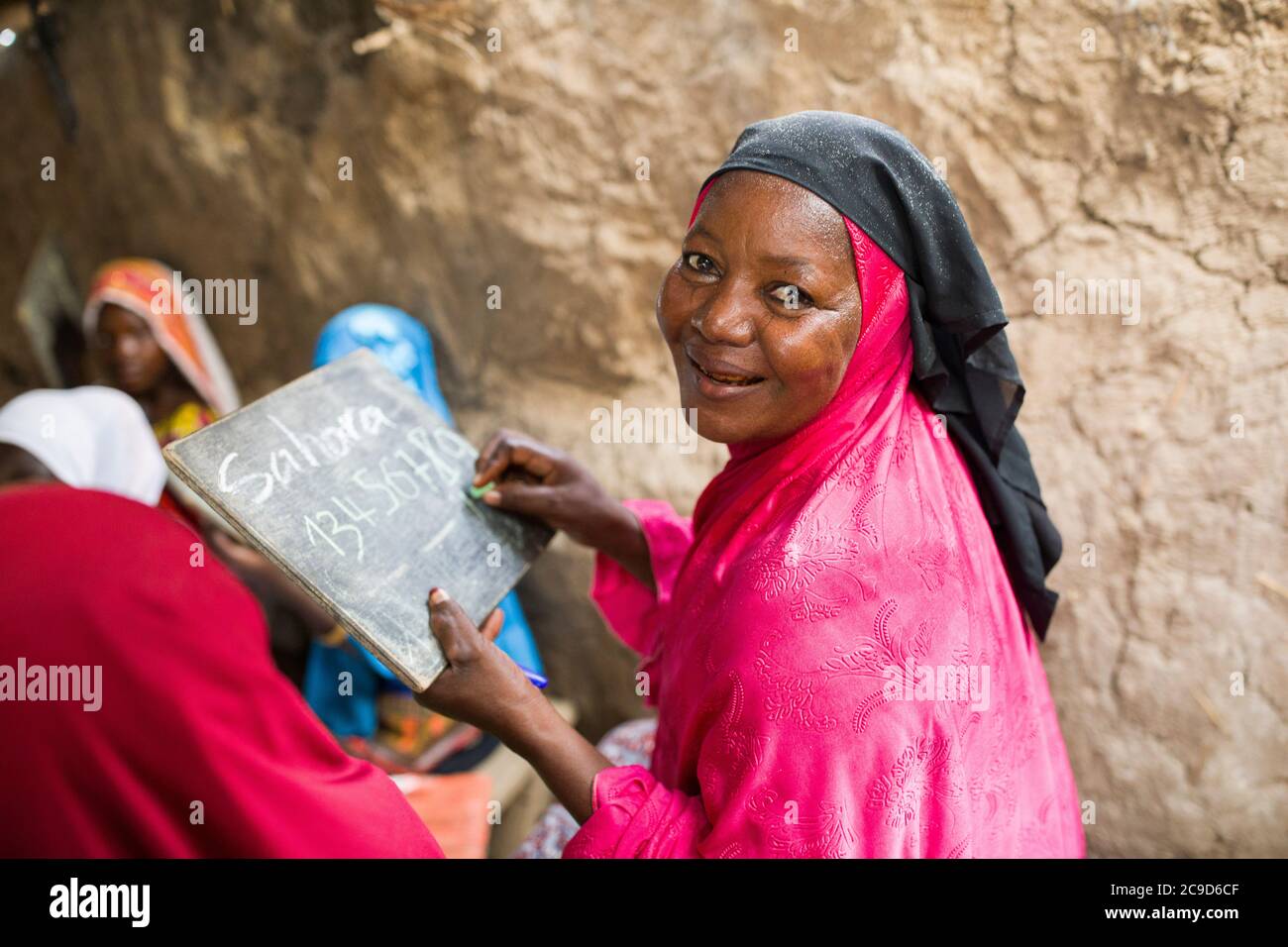 Muslim burka classroom hi-res stock photography and images - Alamy