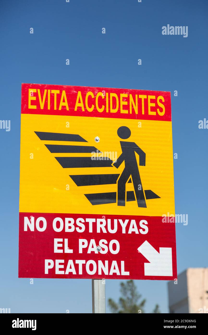Ciudad Juarez, Chihuahua, Mexico. Sign Warning Cars not to Block the ...