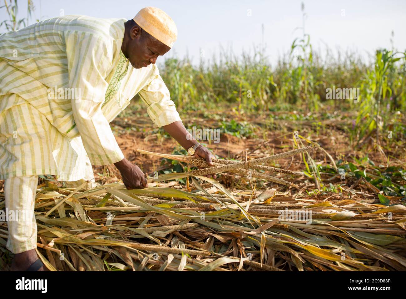 Agbada babariga hi-res stock photography and images - Alamy