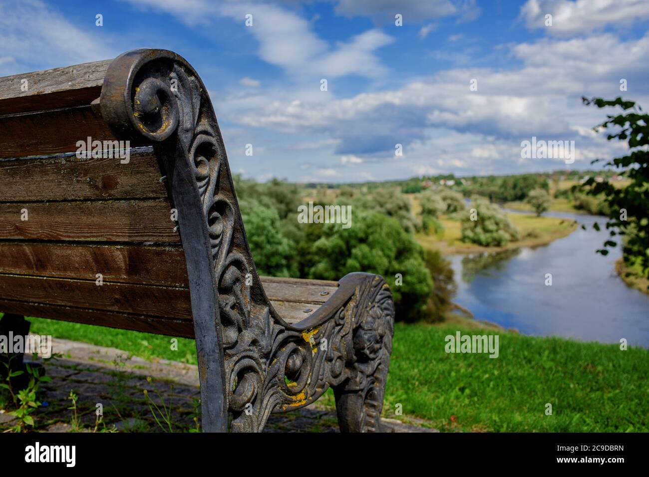 River bench hi-res stock photography and images - Alamy