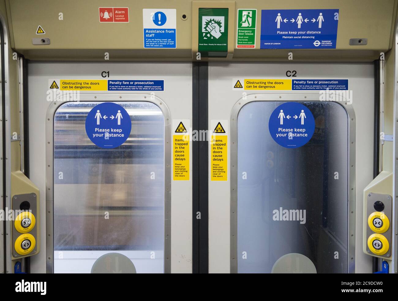 London underground overground hi-res stock photography and images - Alamy