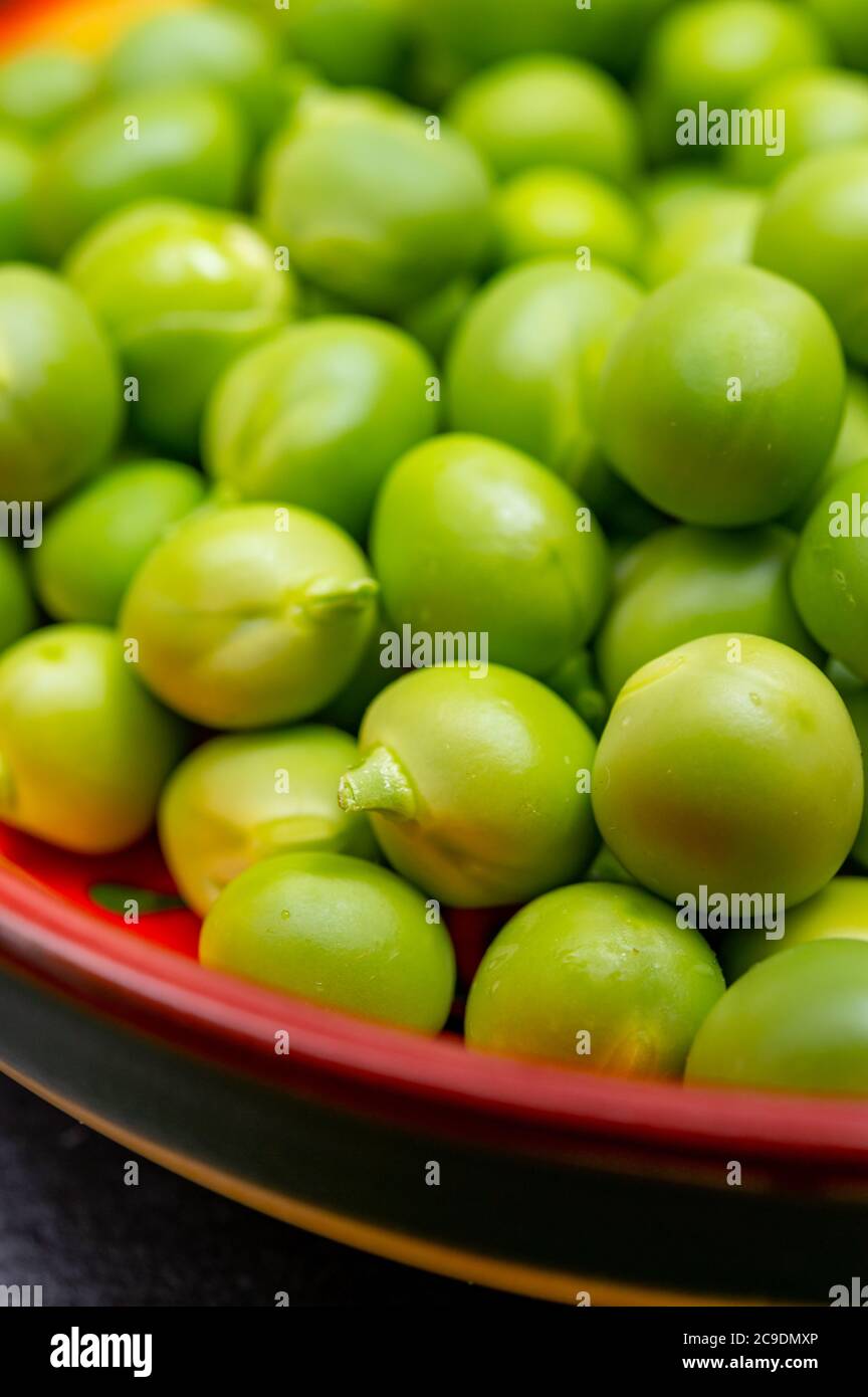 New harvest of fresh ripe green peas legumes Stock Photo - Alamy