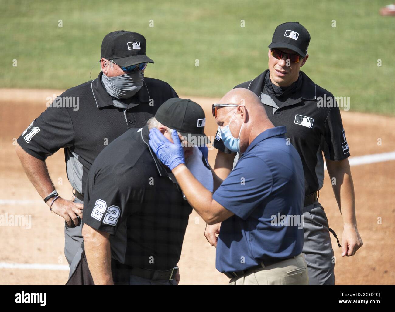 Joe west umpire hi-res stock photography and images - Alamy