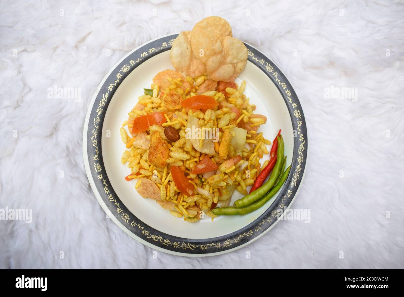 Chaat bhel mumbai hi-res stock photography and images - Alamy