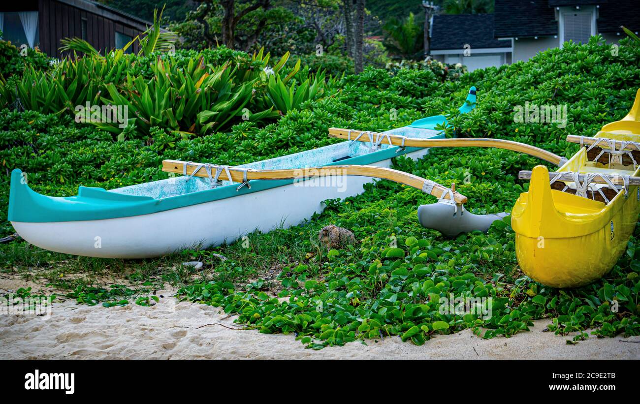 Colorful small rafts on edge of the coast of Oahu Stock Photo - Alamy