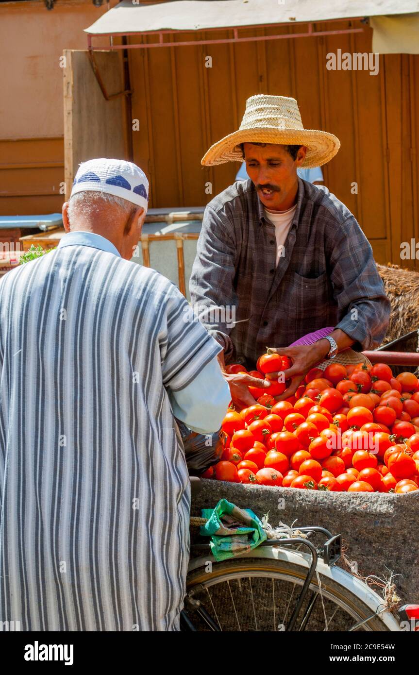 People shopping for produce in the Medina (old town) of Taroudant in ...