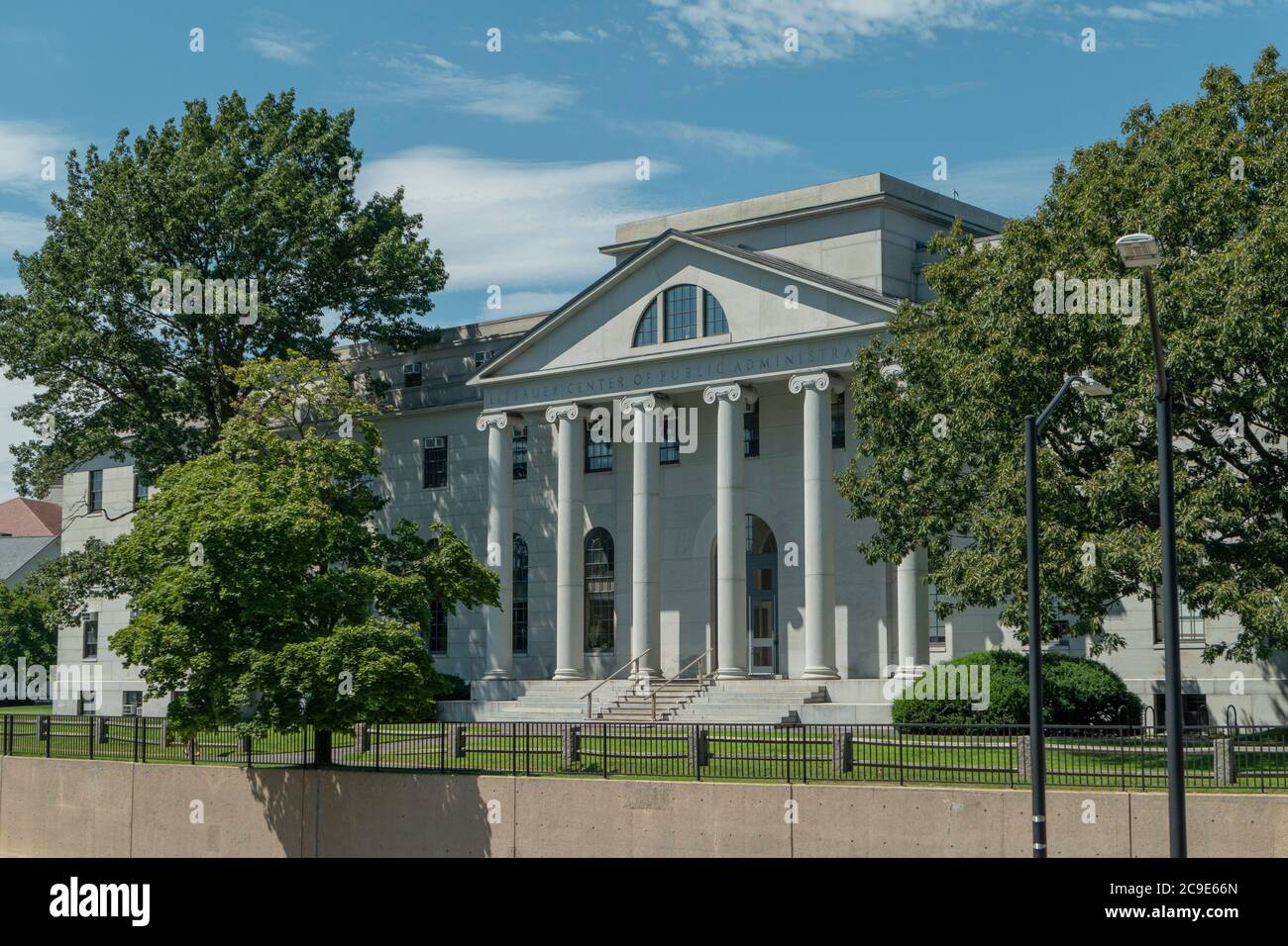 Littauer center hi-res stock photography and images - Alamy