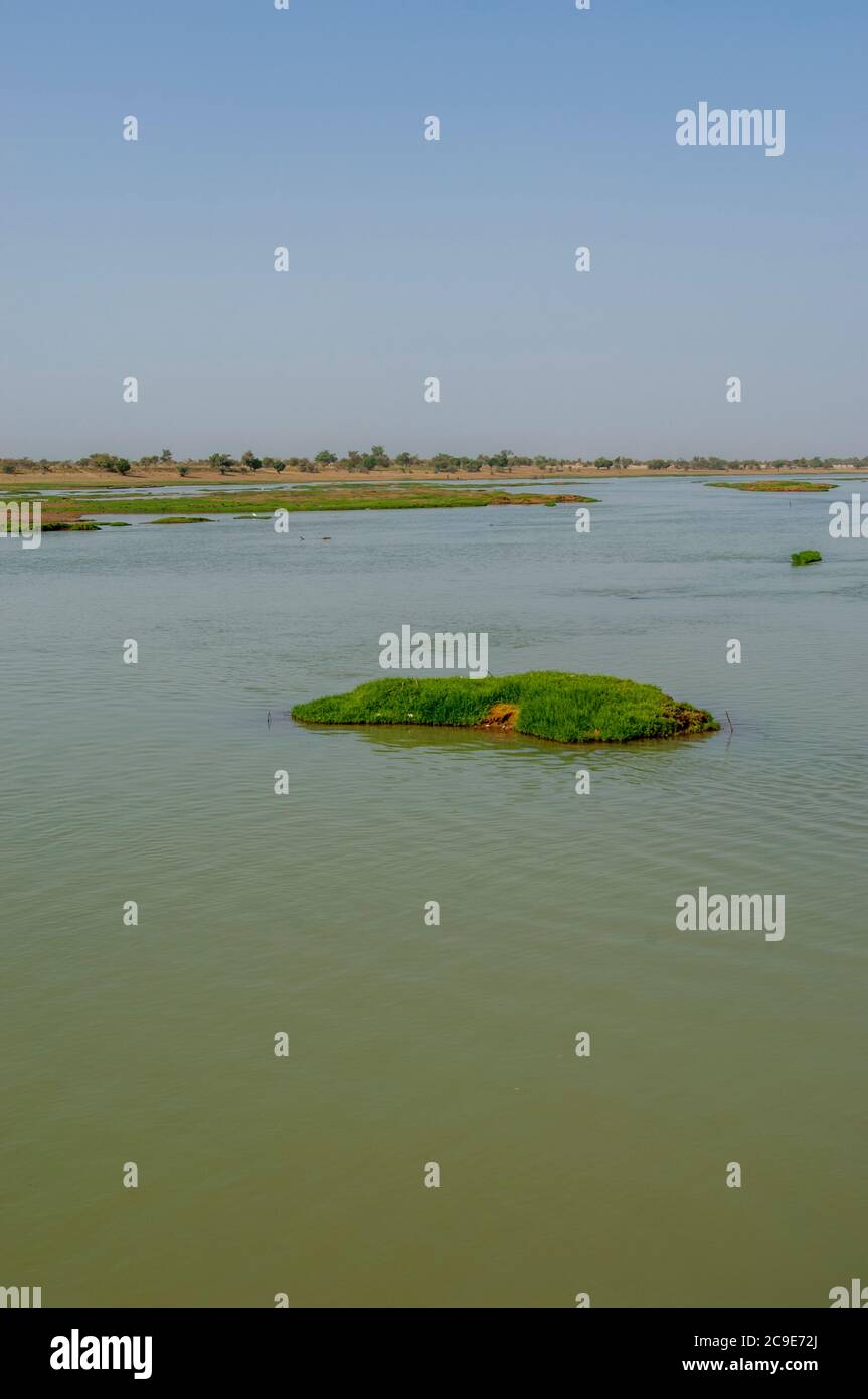 View of the Bani River near Djenne, a town in the Sahel zone in central ...