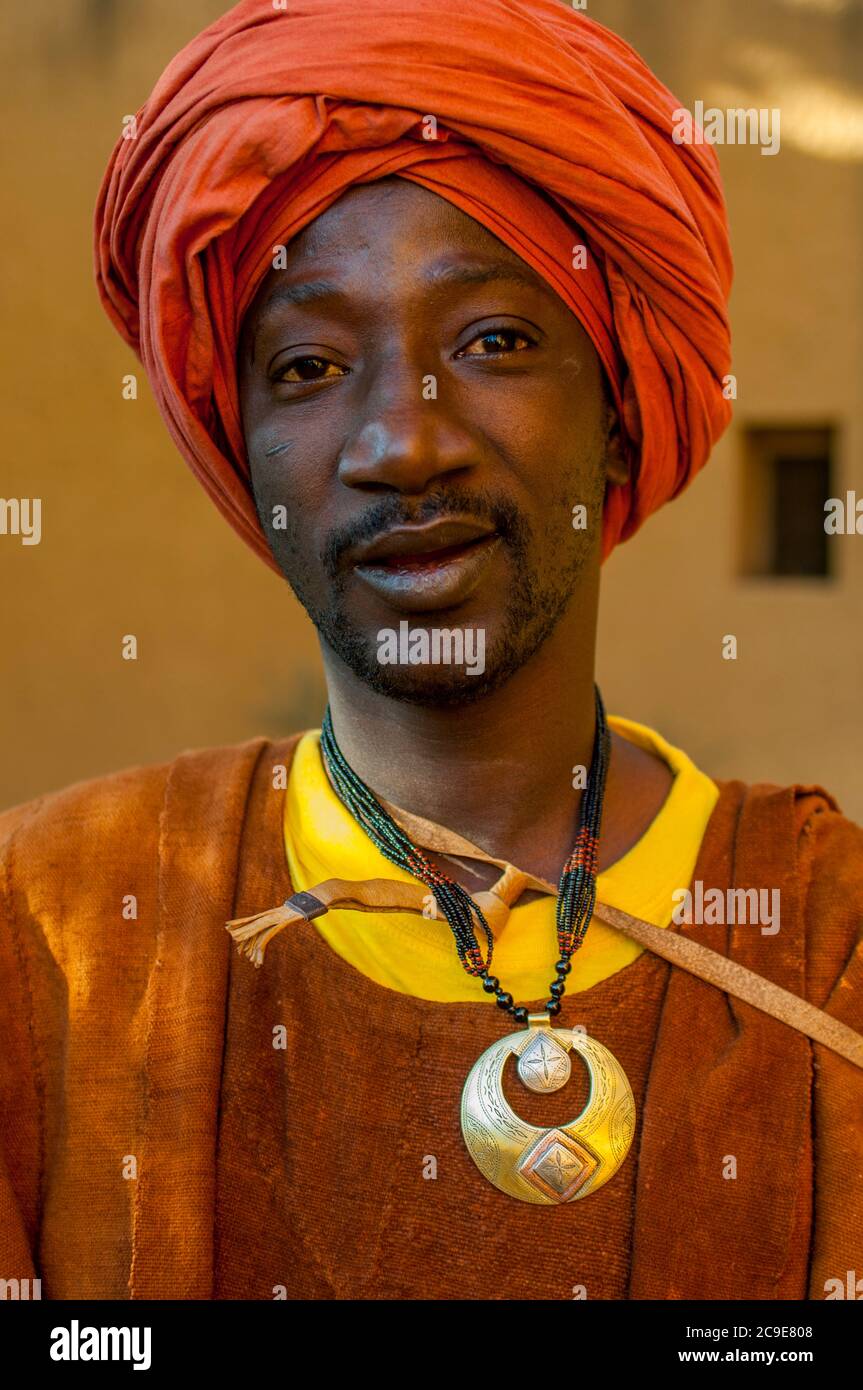 Portrait of a Fulani man in Mopti in Mali, West Africa Stock Photo - Alamy