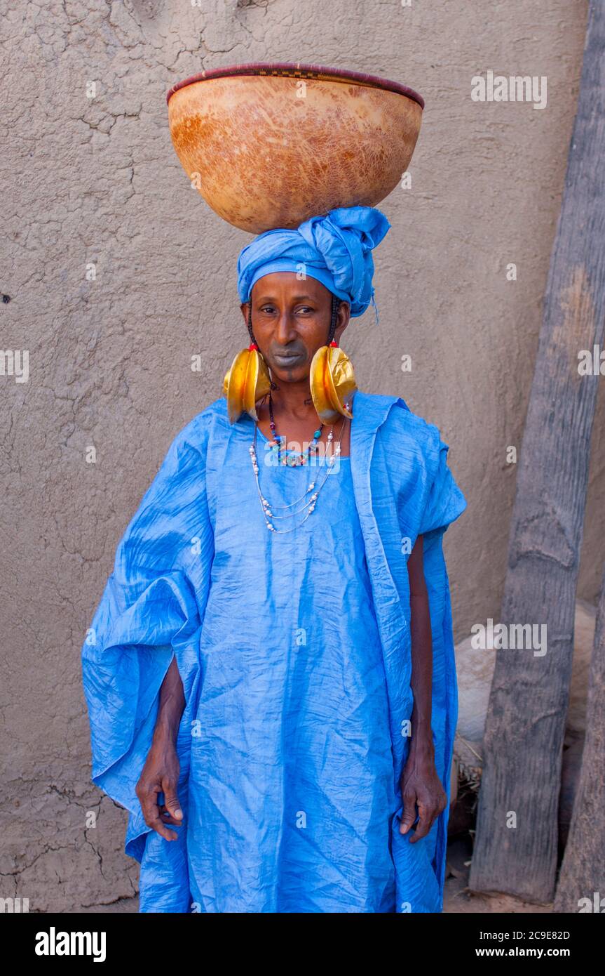 Fulani tribe woman tattoo hi-res stock photography and images - Alamy