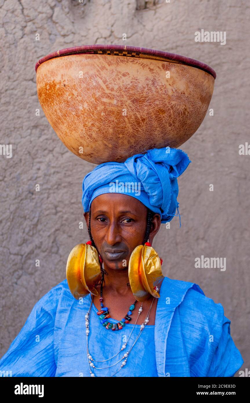 Fulani tribe woman tattoo hi-res stock photography and images - Alamy