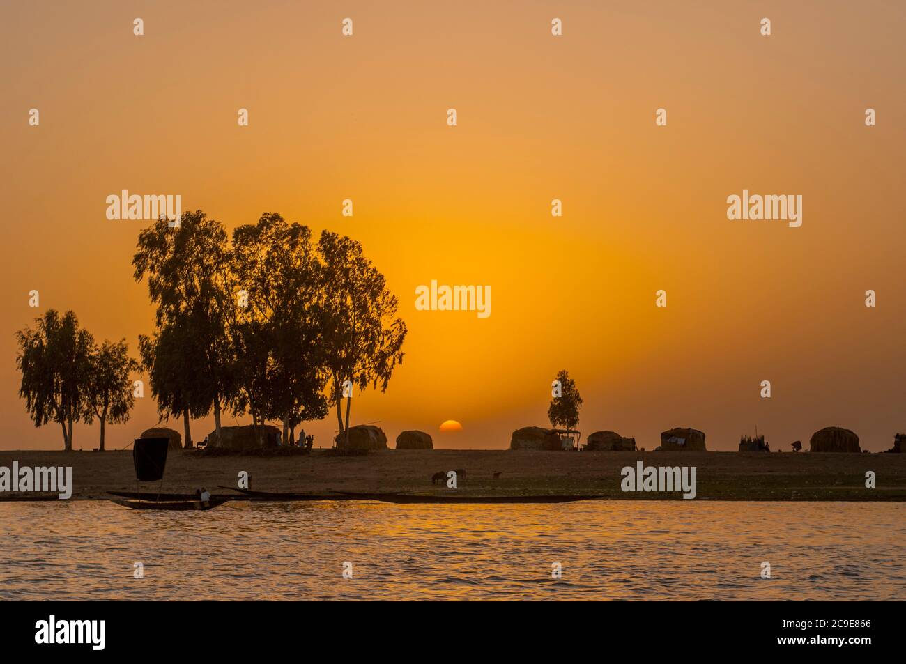 West african dust storm hi-res stock photography and images - Alamy