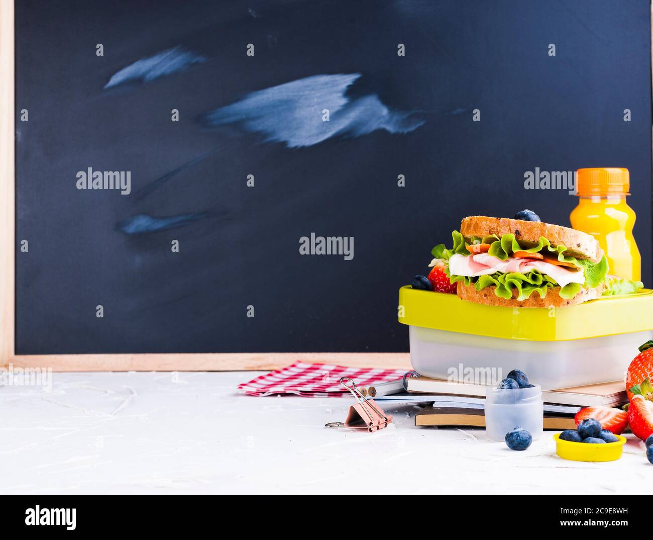 Healthy eating books kids hi-res stock photography and images - Alamy