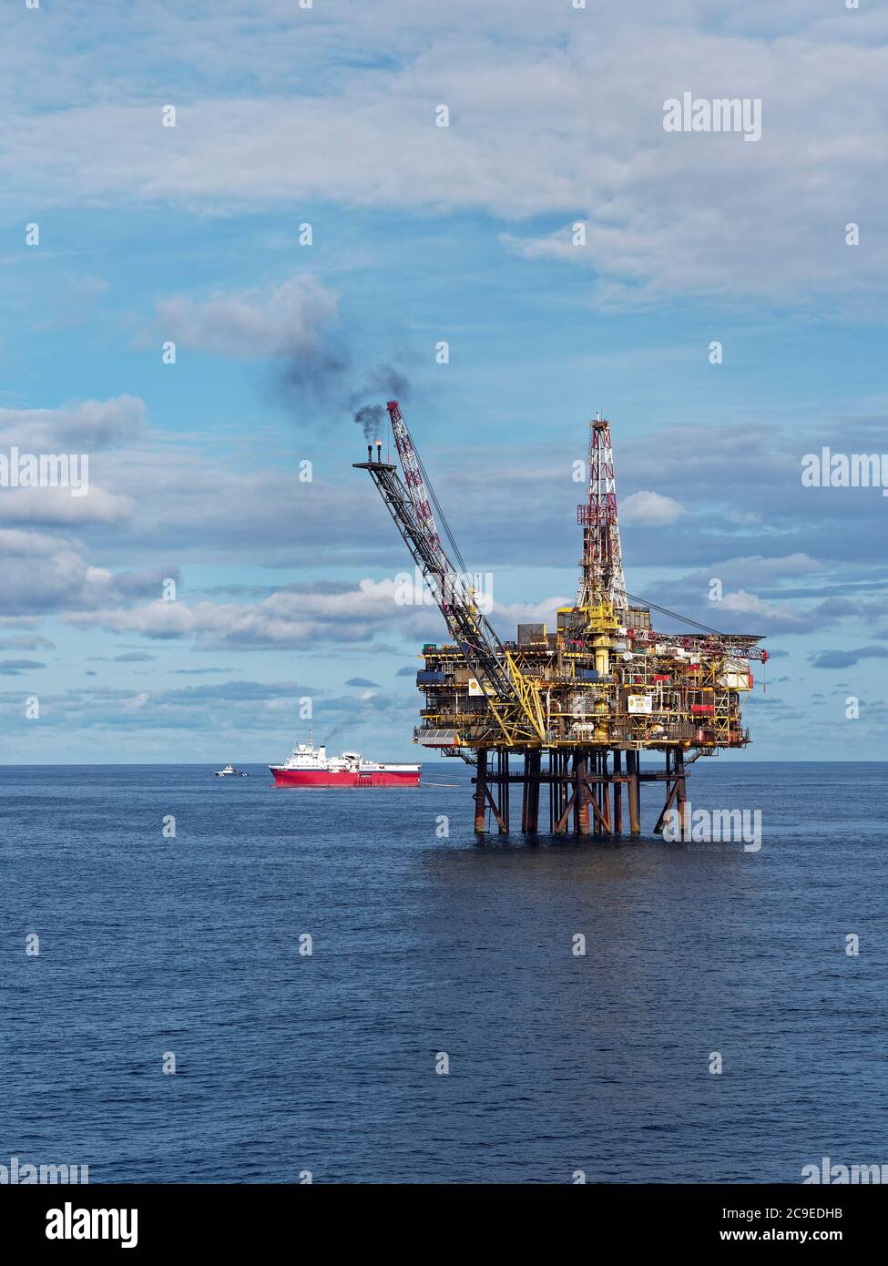The Eagle Explorer Seismic Vessel passing by the Gannet A Oil ...