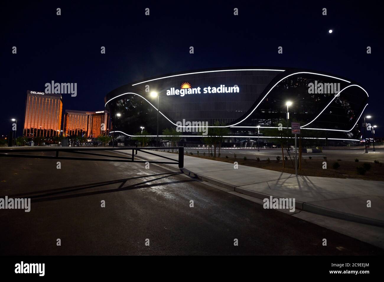 Football stadium lights dome hi-res stock photography and images - Alamy