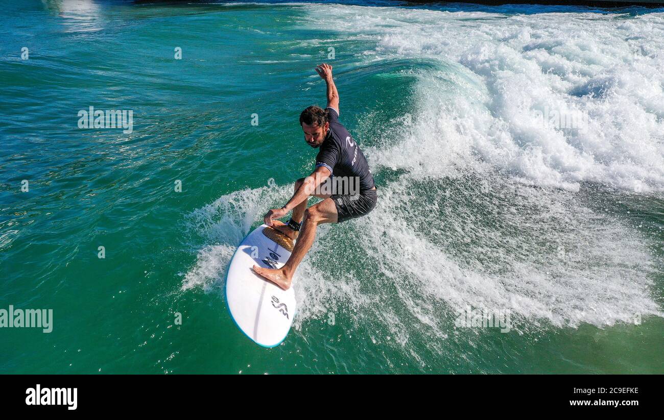 Inland mechanical wave attraction prepares hi-res stock photography and ...