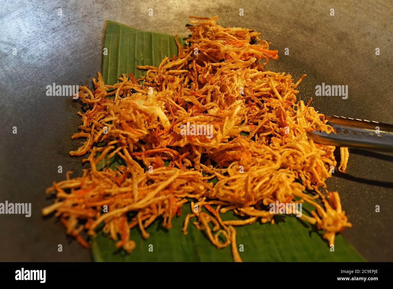 Close up sliced, battered and deep fried papaya noodles Stock Photo - Alamy