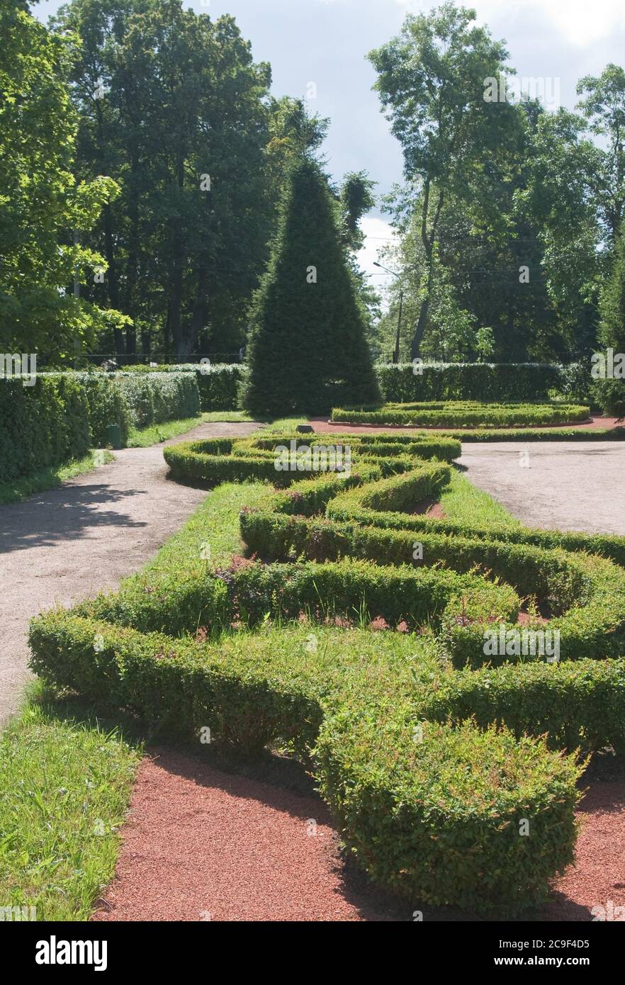 Landscaping Peterhof. Russia Stock Photo - Alamy