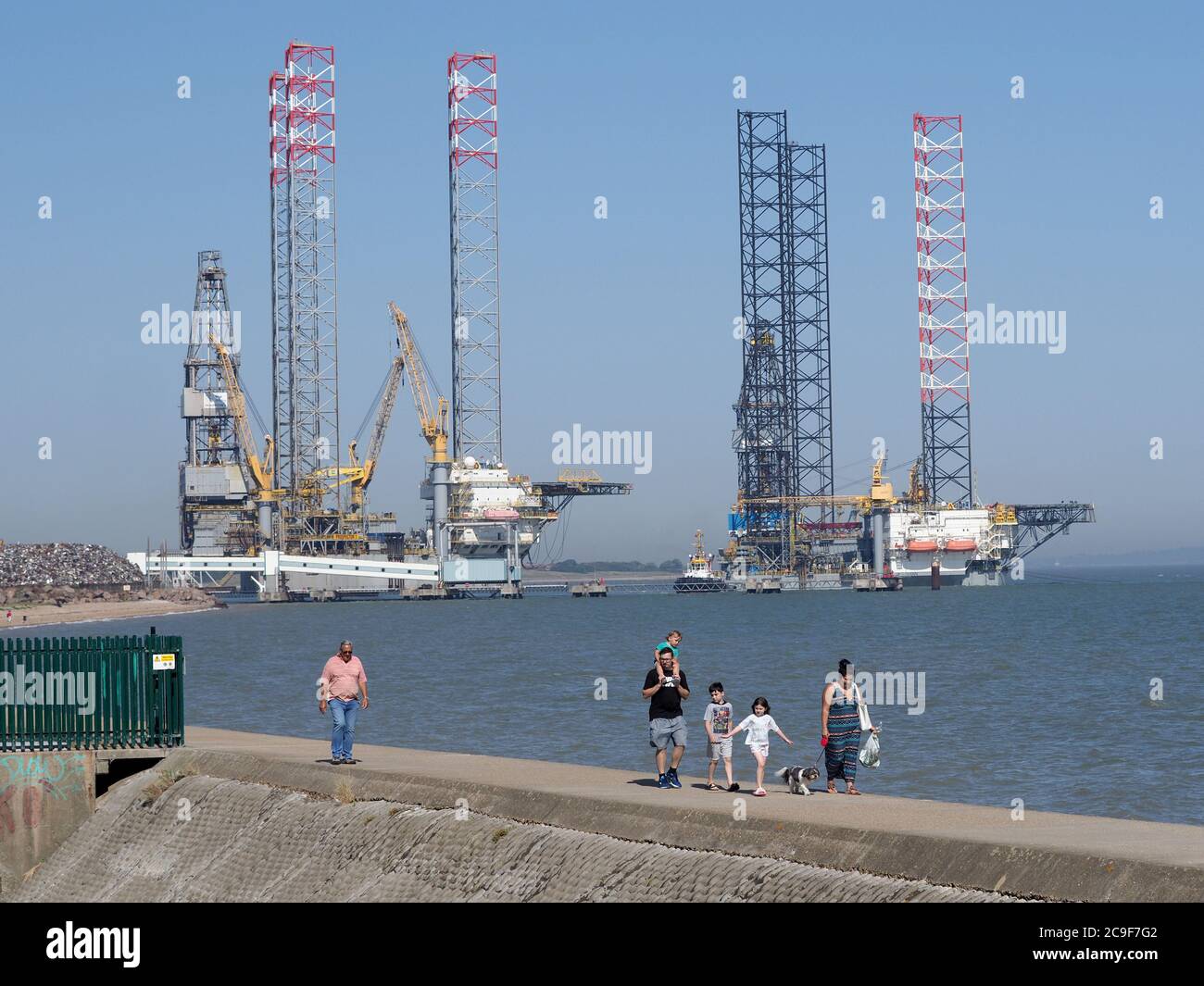 Sheerness, Kent, UK. 31st July, 2020. A second oil/gas drilling rig was ...