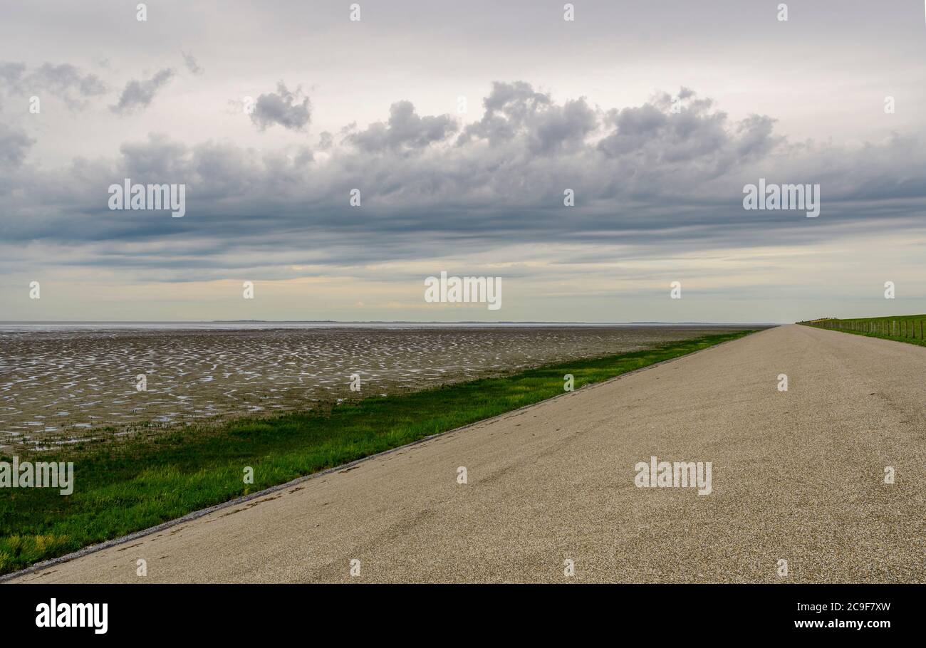 Dike waddenzee hi-res stock photography and images - Alamy