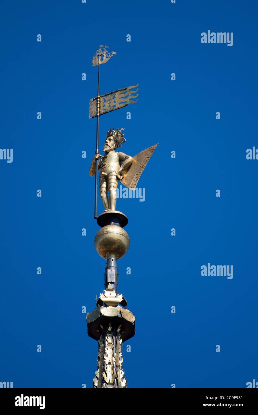 Polish King Sigismund II Augustus gilded statue on Gothic Ratusz ...