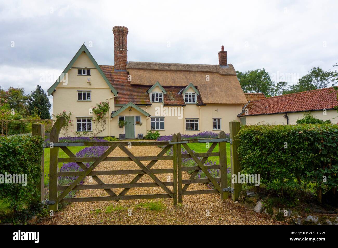 large thatched farm house Norfolk Stock Photo - Alamy