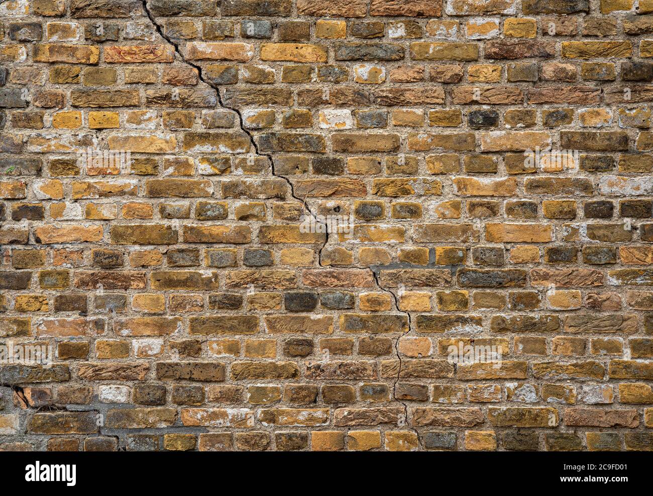 Poor brickwork hi-res stock photography and images - Alamy