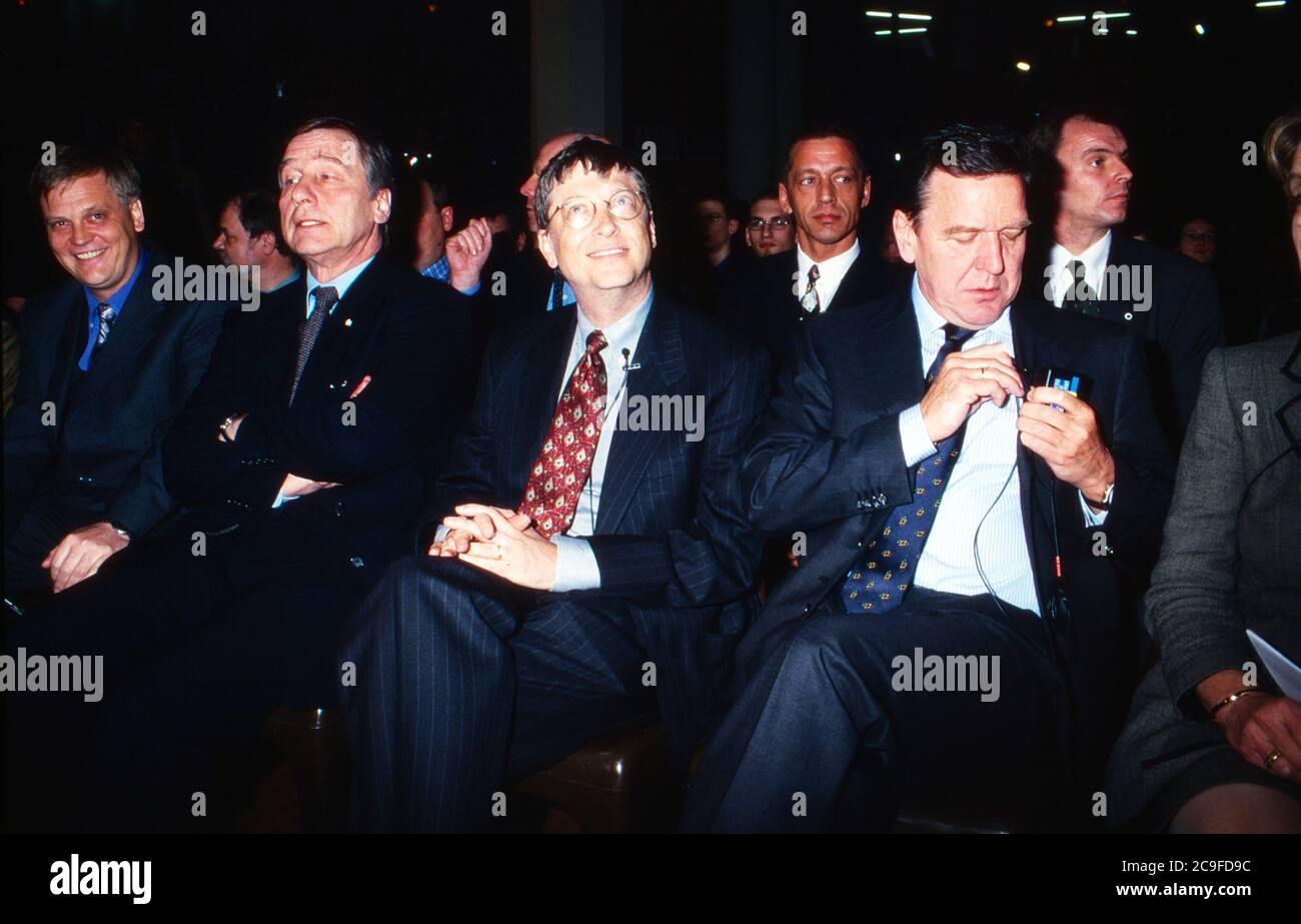 Bill gates microsoft 1999 hi-res stock photography and images - Alamy