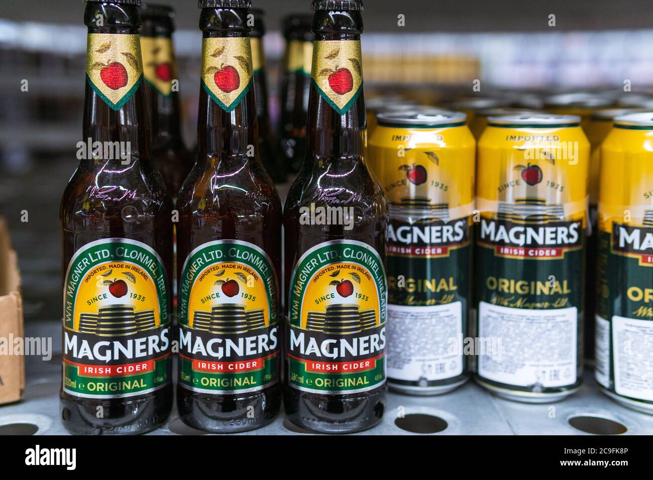Magners cider hi-res stock photography and images - Alamy