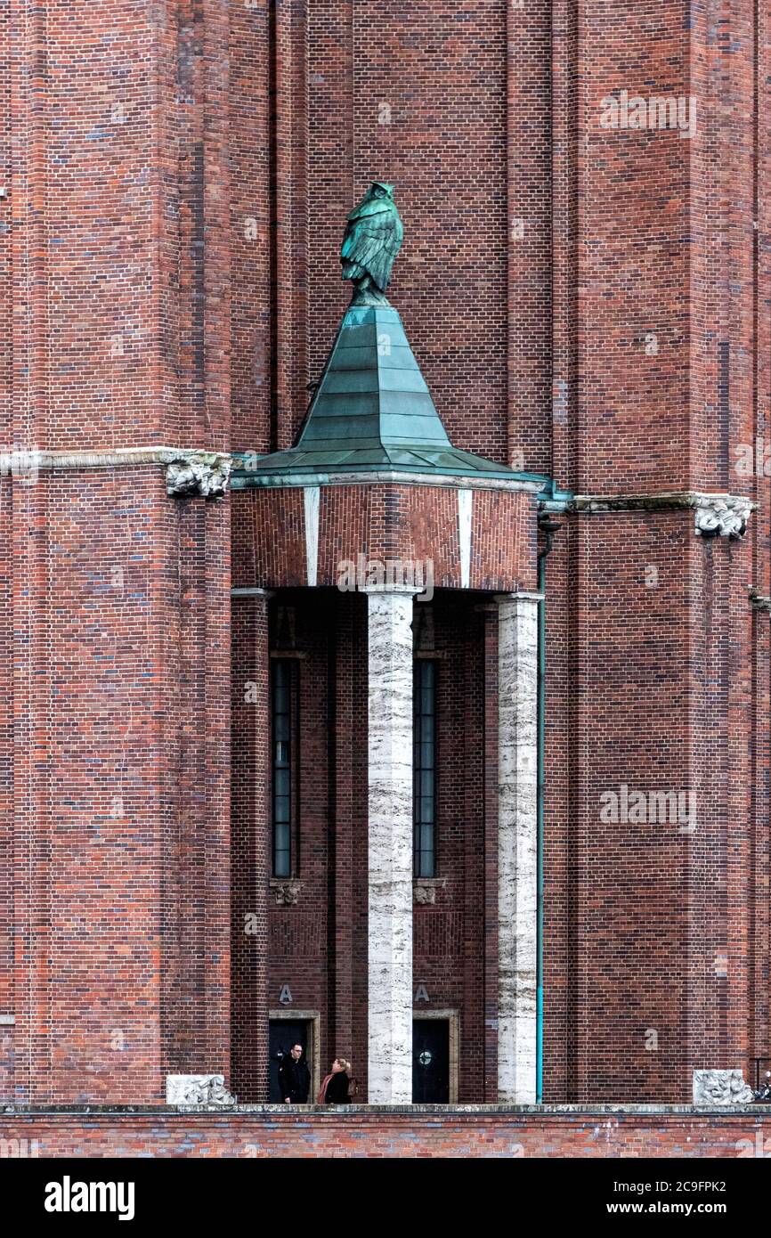 The Ullsteinhaus is an historic listed building in Brick Expressionist ...