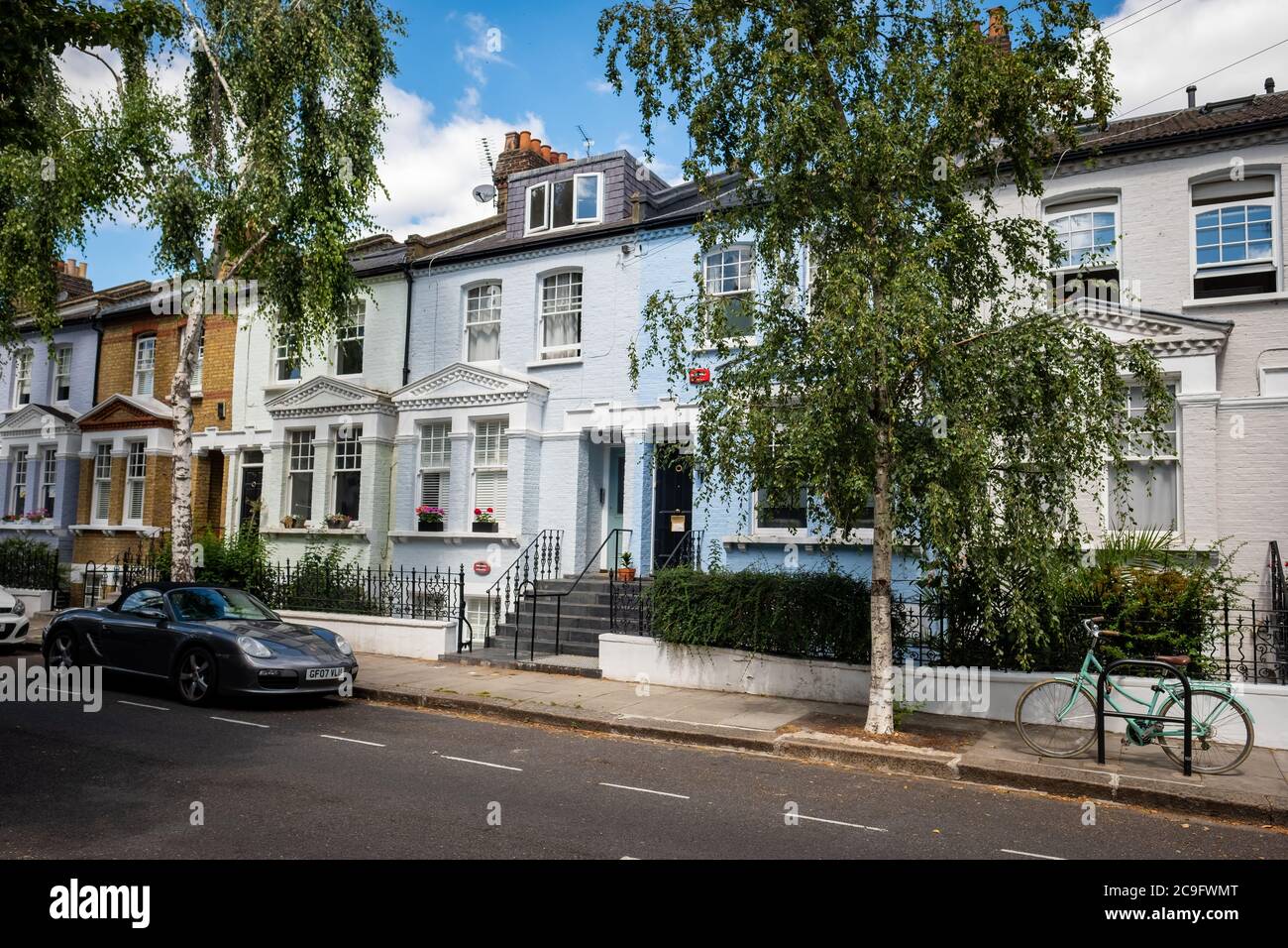 Typical chelsea terrace houses hi-res stock photography and images - Alamy