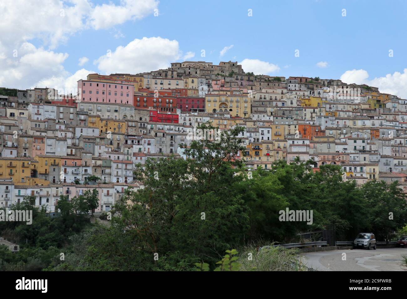 Calitri - Panorama del centro storico Stock Photo - Alamy