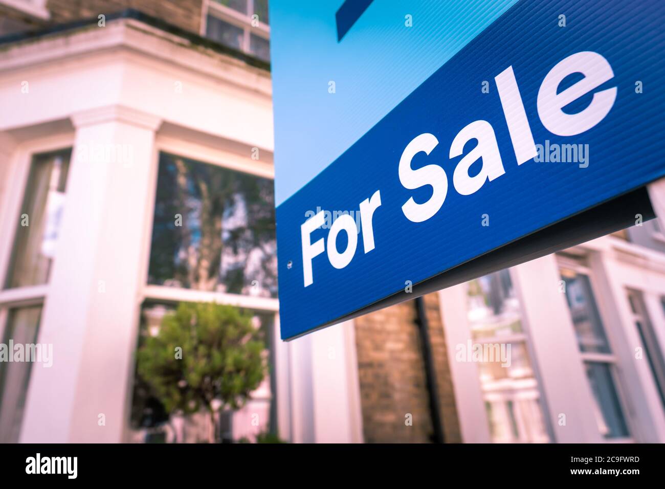 Housing estate sign hi-res stock photography and images - Alamy