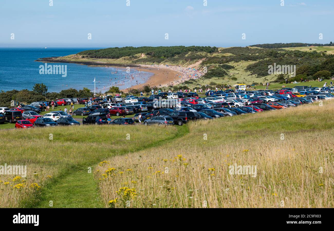 Cars on beach hi-res stock photography and images - Alamy