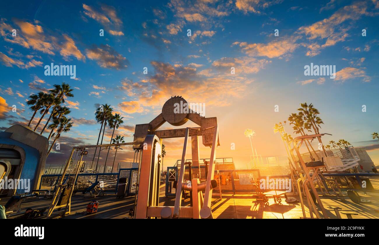 Famous muscle beach hi-res stock photography and images - Alamy
