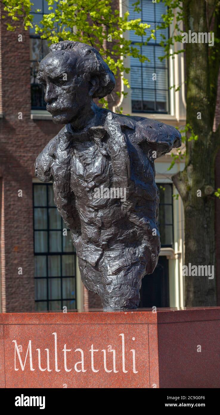 Multatuli statue amsterdam hi-res stock photography and images - Alamy