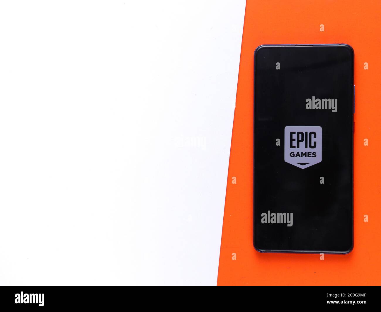 Fortnite logo and apple logo hi-res stock photography and images - Alamy